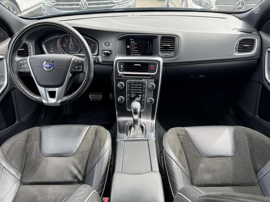 Zils Volvo V60 2016 Viļņa, ar dzinēja tilpumu 1.97 L un nobraukumu 229 tūkst. km par 8000 €, foto 41 vietnē AUTOMOTO.COM.LV