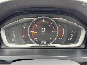 Zils Volvo V60 2016 Viļņa, ar dzinēja tilpumu 1.97 L un nobraukumu 229 tūkst. km par 8000 €, foto 46 vietnē AUTOMOTO.COM.LV