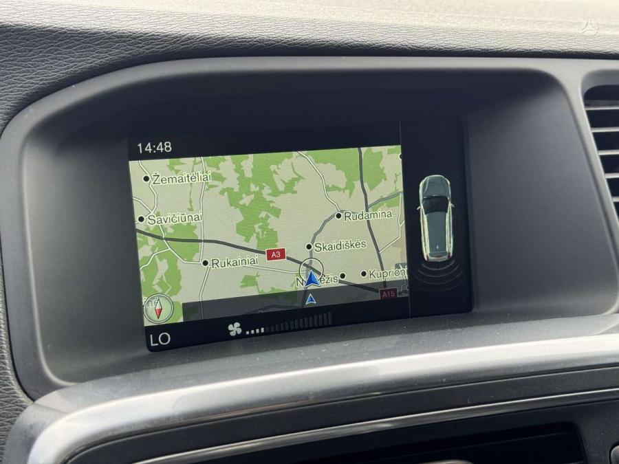 Zils Volvo V60 2016 Viļņa, ar dzinēja tilpumu 1.97 L un nobraukumu 229 tūkst. km par 8000 €, foto 49 vietnē AUTOMOTO.COM.LV
