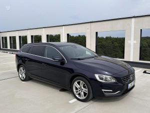 Zils Volvo V60 2016 Viļņa, ar dzinēja tilpumu 1.97 L un nobraukumu 278 tūkst. km par 8750 €, foto 4 vietnē AUTOMOTO.COM.LV