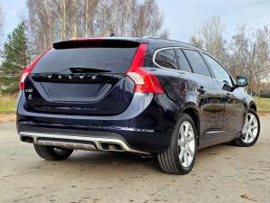Blue Volvo V60 2017 in Taurage, with an engine capacity of 1.97 L and mileage of 263 thousand km for 7000 €, photo 5 on AUTOMOTO.COM.LV