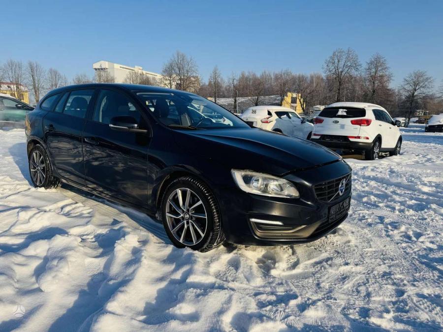 Zils Volvo V60 2017 Tauragė, ar dzinēja tilpumu 1.97 L un nobraukumu 260 tūkst. km par 6900 €, foto 7 vietnē AUTOMOTO.COM.LV