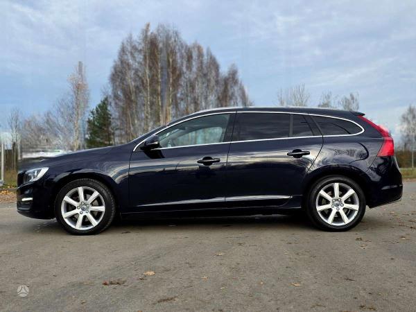 Zils Volvo V60 2017 Tauragė, ar dzinēja tilpumu 1.97 L un nobraukumu 263 tūkst. km par 6600 €, foto 8 vietnē AUTOMOTO.COM.LV