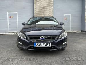 Zils Volvo V60 2017 Paide, ar dzinēja tilpumu 2.00 L un nobraukumu 222 tūkst. km par 10490 €, foto 3 vietnē AUTOMOTO.COM.LV