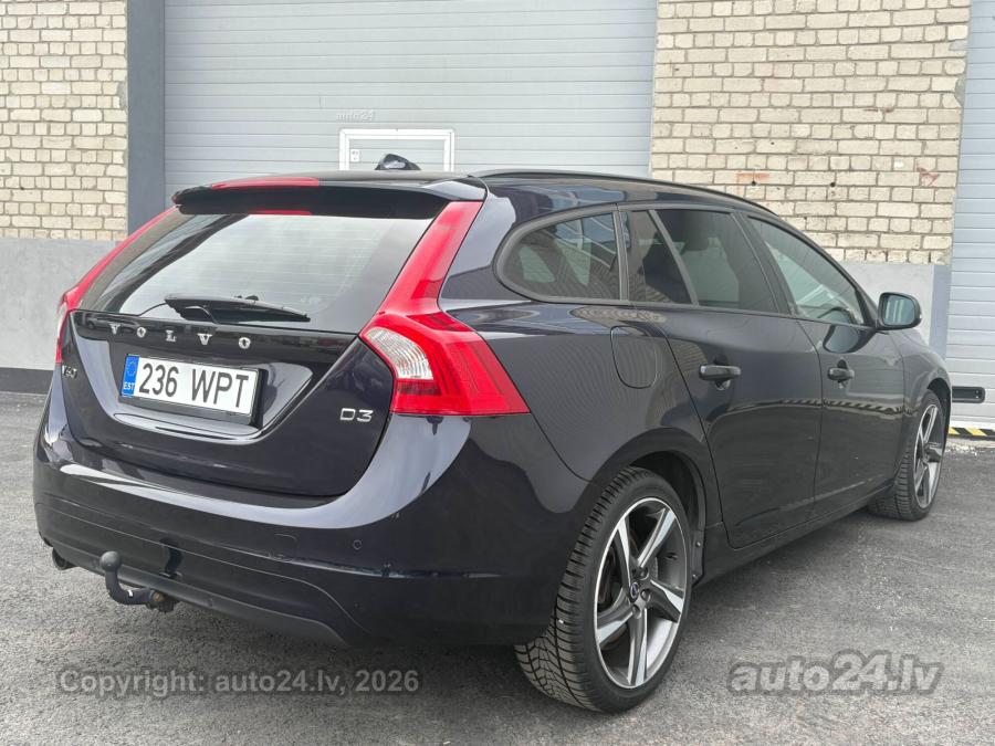 Zils Volvo V60 2017 Paide, ar dzinēja tilpumu 2.00 L un nobraukumu 222 tūkst. km par 10490 €, foto 9 vietnē AUTOMOTO.COM.LV