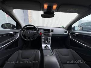 Zils Volvo V60 2017 Paide, ar dzinēja tilpumu 2.00 L un nobraukumu 222 tūkst. km par 10490 €, foto 10 vietnē AUTOMOTO.COM.LV