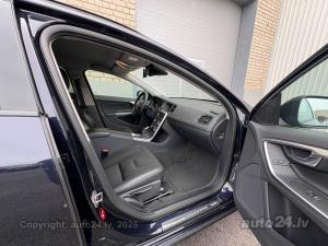 Zils Volvo V60 2017 Paide, ar dzinēja tilpumu 2.00 L un nobraukumu 222 tūkst. km par 10490 €, foto 12 vietnē AUTOMOTO.COM.LV