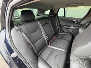 Zils Volvo V60 2017 Paide, ar dzinēja tilpumu 2.00 L un nobraukumu 222 tūkst. km par 10490 €, foto 15 vietnē AUTOMOTO.COM.LV