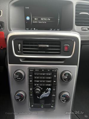 Zils Volvo V60 2017 Paide, ar dzinēja tilpumu 2.00 L un nobraukumu 222 tūkst. km par 10490 €, foto 20 vietnē AUTOMOTO.COM.LV