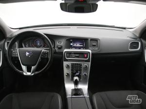 Zils Volvo V60 2017 Viļņa, ar dzinēja tilpumu 2.00 L un nobraukumu 215 tūkst. km par 9899 €, foto 3 vietnē AUTOMOTO.COM.LV
