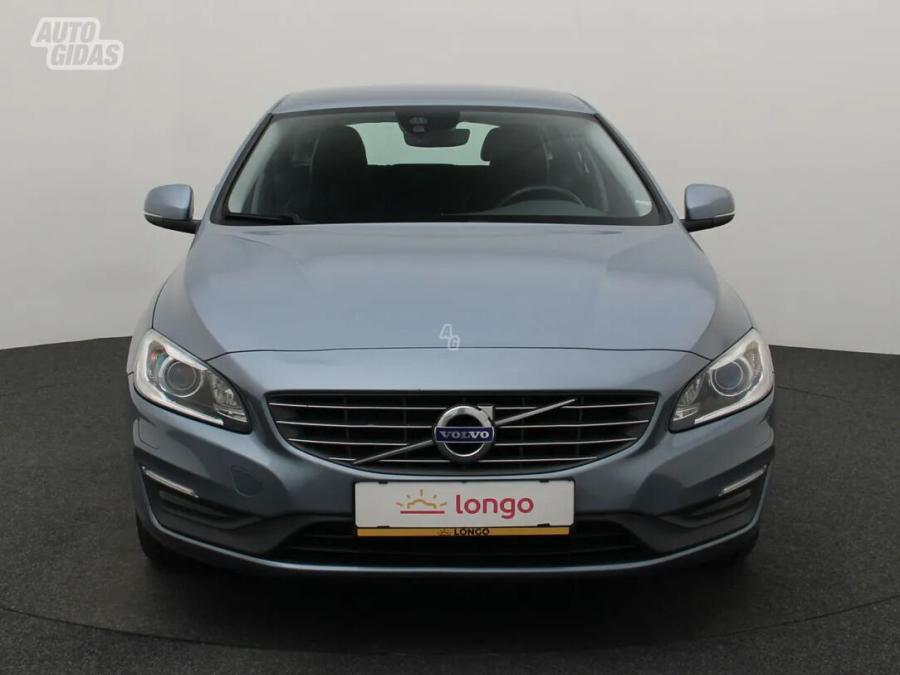 Zils Volvo V60 2017 Viļņa, ar dzinēja tilpumu 2.00 L un nobraukumu 215 tūkst. km par 9899 €, foto 4 vietnē AUTOMOTO.COM.LV