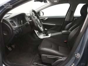 Zils Volvo V60 2017 Viļņa, ar dzinēja tilpumu 2.00 L un nobraukumu 215 tūkst. km par 9899 €, foto 5 vietnē AUTOMOTO.COM.LV
