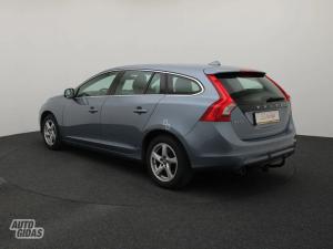 Zils Volvo V60 2017 Viļņa, ar dzinēja tilpumu 2.00 L un nobraukumu 215 tūkst. km par 9899 €, foto 8 vietnē AUTOMOTO.COM.LV
