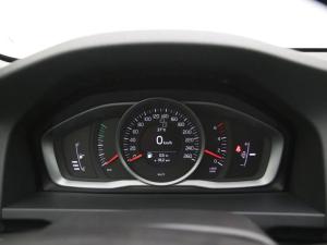 Zils Volvo V60 2017 Viļņa, ar dzinēja tilpumu 2.00 L un nobraukumu 215 tūkst. km par 9899 €, foto 20 vietnē AUTOMOTO.COM.LV