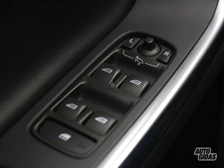 Zils Volvo V60 2017 Viļņa, ar dzinēja tilpumu 2.00 L un nobraukumu 215 tūkst. km par 9899 €, foto 27 vietnē AUTOMOTO.COM.LV