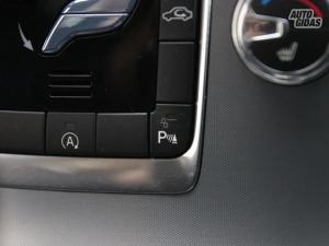 Zils Volvo V60 2017 Viļņa, ar dzinēja tilpumu 2.00 L un nobraukumu 215 tūkst. km par 9899 €, foto 33 vietnē AUTOMOTO.COM.LV
