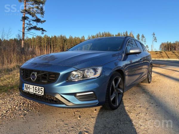 Синий Вольво B60 2017 в Рига, объемом двигателя 2.00 л и пробегом 216 тыс. км за 8000 €, фото 1 на AUTOMOTO.COM.LV