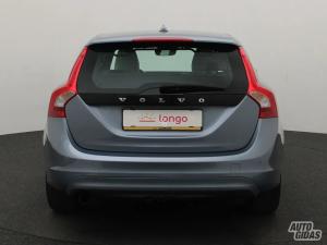 Blue Volvo V60 2017 in Vilnius, with an engine capacity of 2.00 L and mileage of 255 thousand km for 10499 €, photo 6 on AUTOMOTO.COM.LV