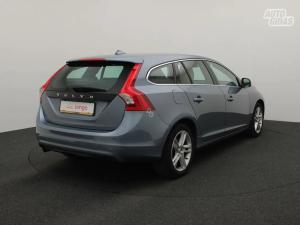 Blue Volvo V60 2017 in Vilnius, with an engine capacity of 2.00 L and mileage of 255 thousand km for 10499 €, photo 9 on AUTOMOTO.COM.LV