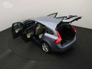 Blue Volvo V60 2017 in Vilnius, with an engine capacity of 2.00 L and mileage of 255 thousand km for 10499 €, photo 14 on AUTOMOTO.COM.LV