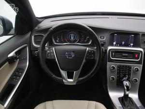 Blue Volvo V60 2017 in Vilnius, with an engine capacity of 2.00 L and mileage of 255 thousand km for 10499 €, photo 18 on AUTOMOTO.COM.LV
