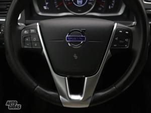 Blue Volvo V60 2017 in Vilnius, with an engine capacity of 2.00 L and mileage of 255 thousand km for 10499 €, photo 19 on AUTOMOTO.COM.LV