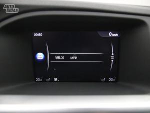Blue Volvo V60 2017 in Vilnius, with an engine capacity of 2.00 L and mileage of 255 thousand km for 10499 €, photo 23 on AUTOMOTO.COM.LV