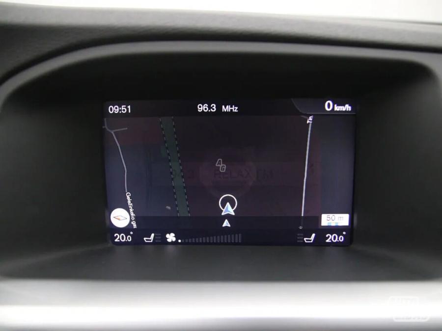 Blue Volvo V60 2017 in Vilnius, with an engine capacity of 2.00 L and mileage of 255 thousand km for 10499 €, photo 25 on AUTOMOTO.COM.LV