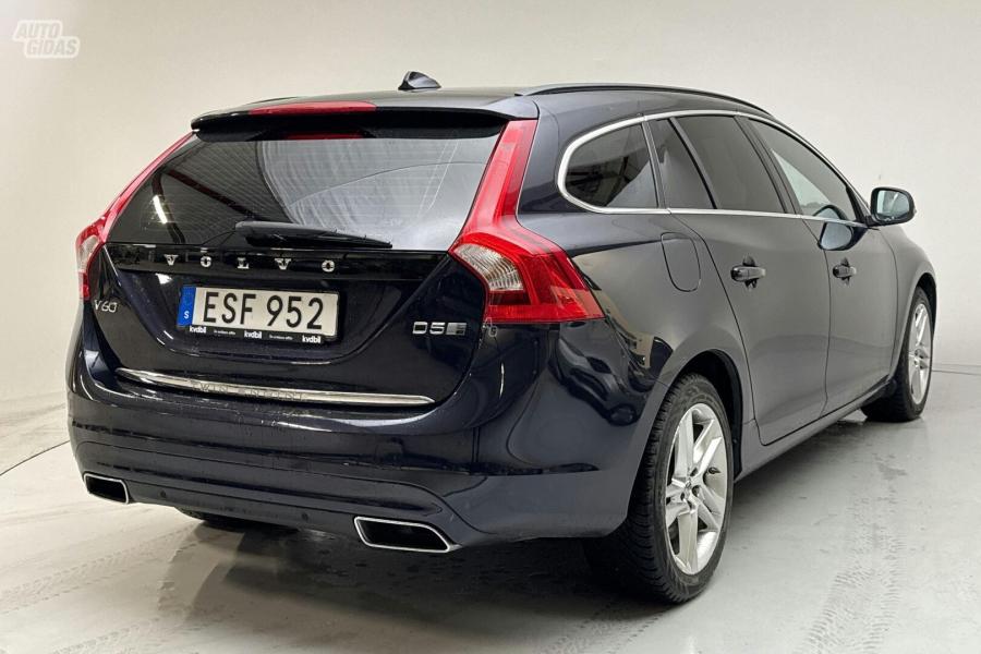 Zils Volvo V60 2018 Kauņa, ar dzinēja tilpumu 0.00 L un nobraukumu 53 tūkst. km par 23019 €, foto 19 vietnē AUTOMOTO.COM.LV