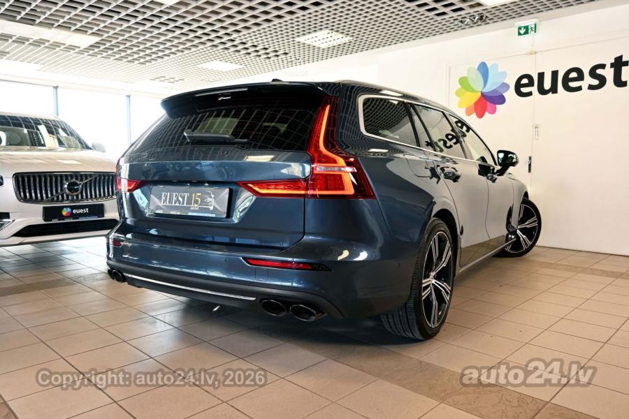 Zils Volvo V60 2018 Tallina, ar dzinēja tilpumu 2.00 L un nobraukumu 182 tūkst. km par 20990 €, foto 4 vietnē AUTOMOTO.COM.LV