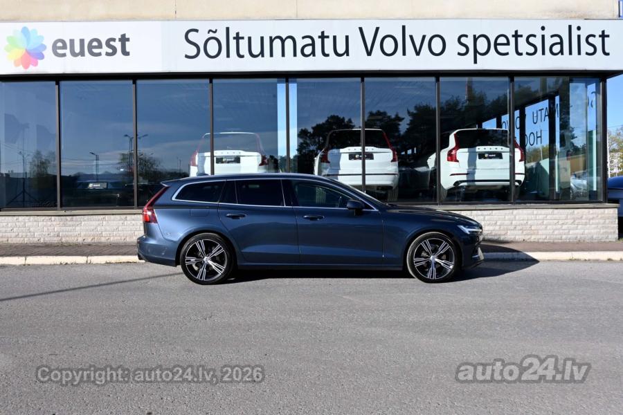 Zils Volvo V60 2018 Tallina, ar dzinēja tilpumu 2.00 L un nobraukumu 182 tūkst. km par 20990 €, foto 8 vietnē AUTOMOTO.COM.LV
