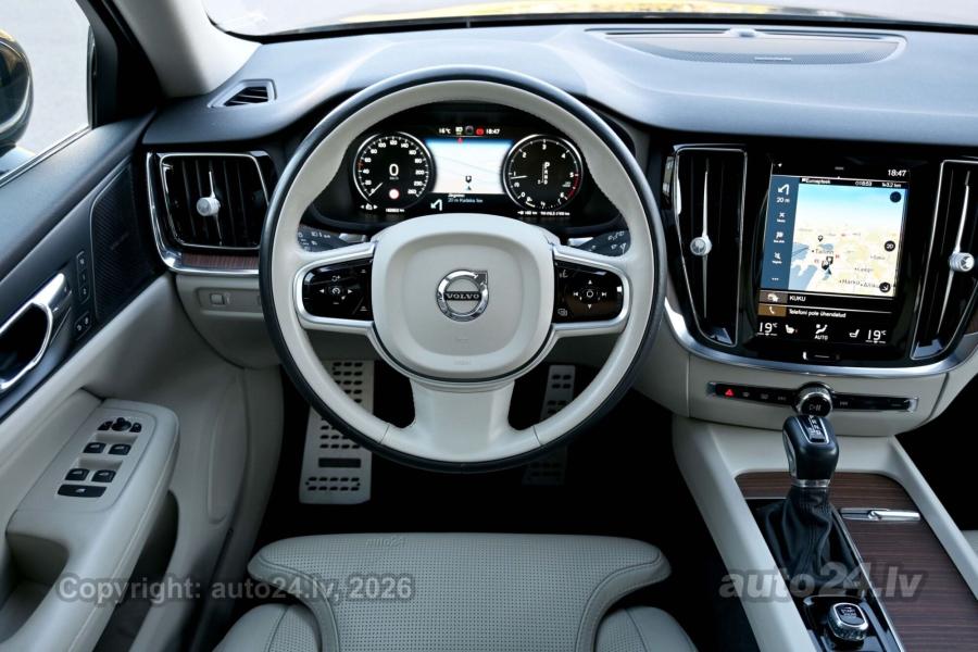 Zils Volvo V60 2018 Tallina, ar dzinēja tilpumu 2.00 L un nobraukumu 182 tūkst. km par 20990 €, foto 9 vietnē AUTOMOTO.COM.LV