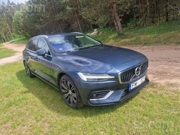 Zils Volvo V60 2018 Valmiera, ar dzinēja tilpumu 2.00 L un nobraukumu 282 tūkst. km par 13900 €, foto 1 vietnē AUTOMOTO.COM.LV