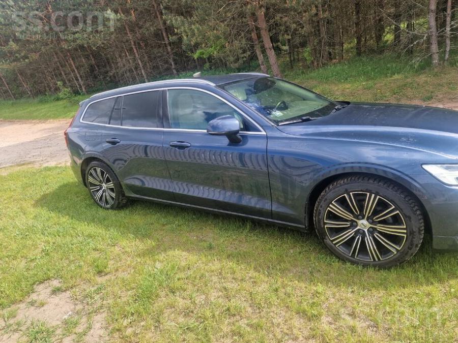 Zils Volvo V60 2018 Valmiera, ar dzinēja tilpumu 2.00 L un nobraukumu 282 tūkst. km par 13900 €, foto 4 vietnē AUTOMOTO.COM.LV