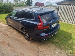 Zils Volvo V60 2018 Valmiera, ar dzinēja tilpumu 2.00 L un nobraukumu 282 tūkst. km par 13900 €, foto 5 vietnē AUTOMOTO.COM.LV
