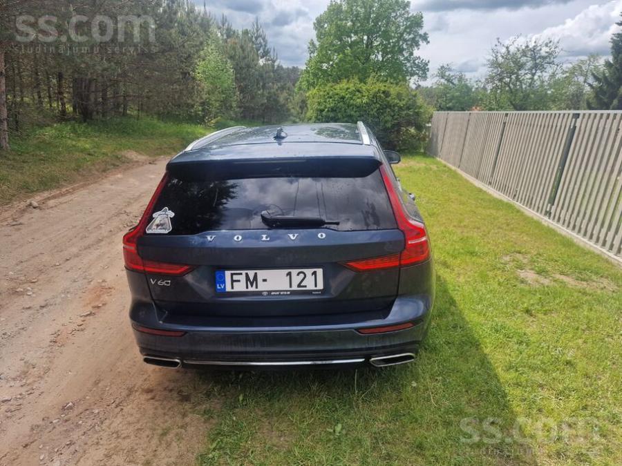 Zils Volvo V60 2018 Valmiera, ar dzinēja tilpumu 2.00 L un nobraukumu 282 tūkst. km par 13900 €, foto 6 vietnē AUTOMOTO.COM.LV