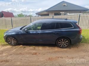 Zils Volvo V60 2018 Valmiera, ar dzinēja tilpumu 2.00 L un nobraukumu 282 tūkst. km par 13900 €, foto 8 vietnē AUTOMOTO.COM.LV