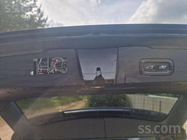 Zils Volvo V60 2018 Valmiera, ar dzinēja tilpumu 2.00 L un nobraukumu 282 tūkst. km par 13900 €, foto 8 vietnē AUTOMOTO.COM.LV
