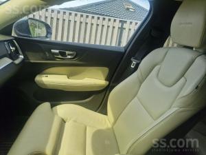 Zils Volvo V60 2018 Valmiera, ar dzinēja tilpumu 2.00 L un nobraukumu 282 tūkst. km par 13900 €, foto 13 vietnē AUTOMOTO.COM.LV
