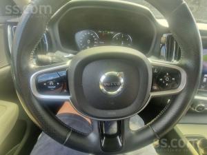 Zils Volvo V60 2018 Valmiera, ar dzinēja tilpumu 2.00 L un nobraukumu 282 tūkst. km par 13900 €, foto 14 vietnē AUTOMOTO.COM.LV