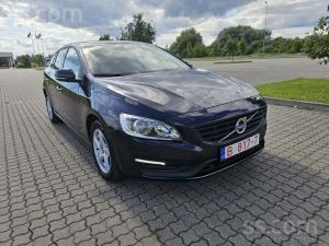 Zils Volvo V60 2018 Rīga, ar dzinēja tilpumu 2.00 L un nobraukumu 250 tūkst. km par 8000 €, foto 5 vietnē AUTOMOTO.COM.LV