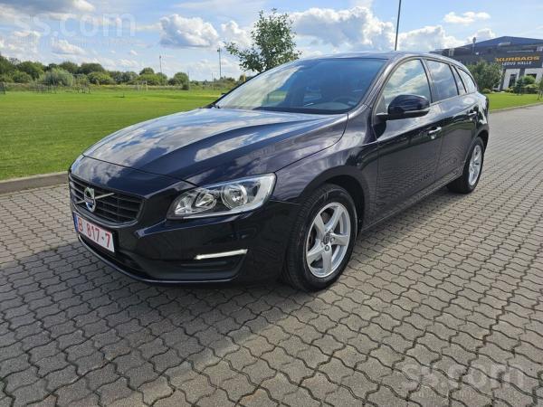 Blue Volvo V60 2018 in Riga, with an engine capacity of 2.00 L and mileage of 250 thousand km for 8000 €, photo 3 on AUTOMOTO.COM.LV