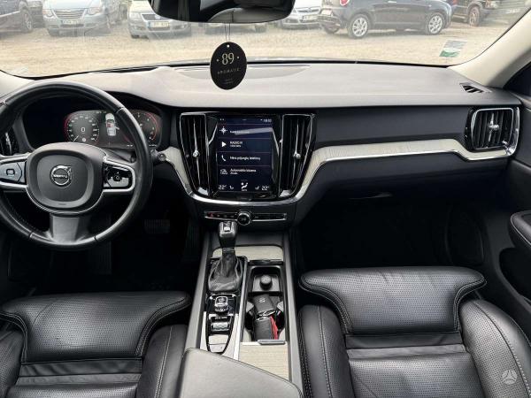Volvo V60 2018 Kauņa vietnē Zils Volvo V60 2018 Kauņa, ar dzinēja tilpumu 1.97 L un nobraukumu 261 tūkst. km par 13700 €, foto 4 vietnē AUTOMOTO.COM.LV