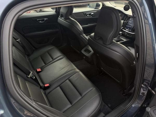 Volvo V60 2018 Kauņa vietnē Zils Volvo V60 2018 Kauņa, ar dzinēja tilpumu 1.97 L un nobraukumu 261 tūkst. km par 13700 €, foto 10 vietnē AUTOMOTO.COM.LV