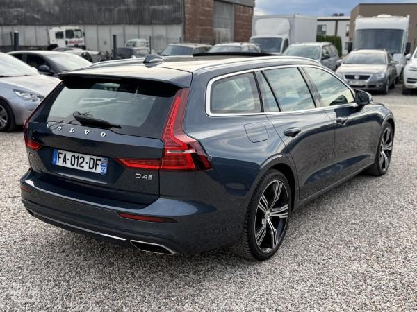 Volvo V60 2018 Kauņa vietnē Zils Volvo V60 2018 Kauņa, ar dzinēja tilpumu 2.00 L un nobraukumu 261 tūkst. km par 13700 €, foto 4 vietnē AUTOMOTO.COM.LV