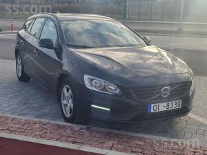 Zils Volvo V60 2018 Jelgava, ar dzinēja tilpumu 2.00 L un nobraukumu 209 tūkst. km par 9600 €, foto  vietnē AUTOMOTO.COM.LV