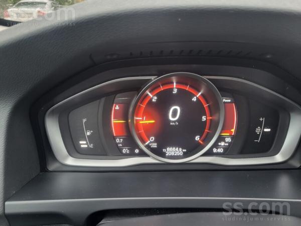 Volvo V60 2018 Jelgava vietnÄ Zils Volvo V60 2018 Jelgava, ar dzinÄja tilpumu 2.00 L un nobraukumu 209 tÅ«kst. km par 9600 ā¬, foto 11 vietnÄ AUTOMOTO.COM.LV
