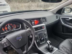 Zils Volvo V60 2018 Jelgava, ar dzinēja tilpumu 2.00 L un nobraukumu 209 tūkst. km par 9600 €, foto 12 vietnē AUTOMOTO.COM.LV