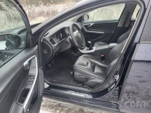 Zils Volvo V60 2018 Jelgava, ar dzinēja tilpumu 2.00 L un nobraukumu 209 tūkst. km par 9600 €, foto 15 vietnē AUTOMOTO.COM.LV