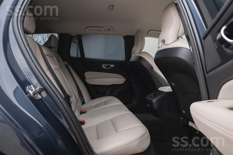 Zils Volvo V60 2019 Jelgava, ar dzinēja tilpumu 2.00 L un nobraukumu 181 tūkst. km par 18000 €, foto 13 vietnē AUTOMOTO.COM.LV